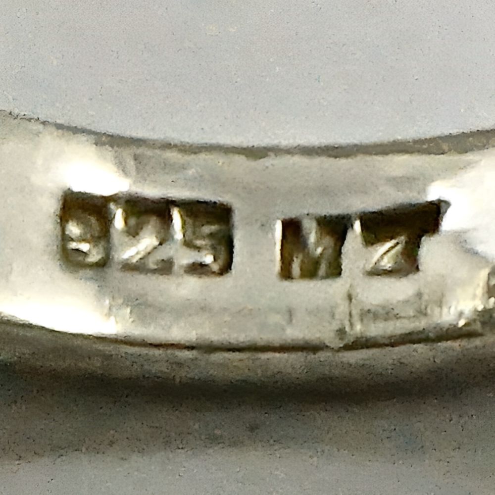 Sterling Silver and Rhinestone Cocktail Ring circa 1950s | Arabella Bianco